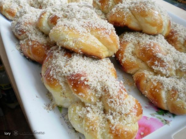 Mucenici Moldovenesti (sfintisori) | Produse de panificatie si ...