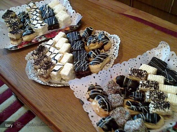 Prajituri Asortate | Dulciuri | Reteteculinare.RO