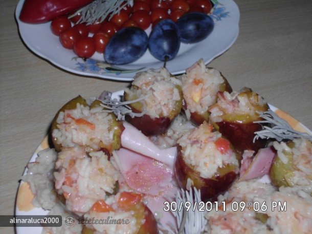 Antreu de Prune Umplute cu Orez | Aperitive | Reteteculinare.RO