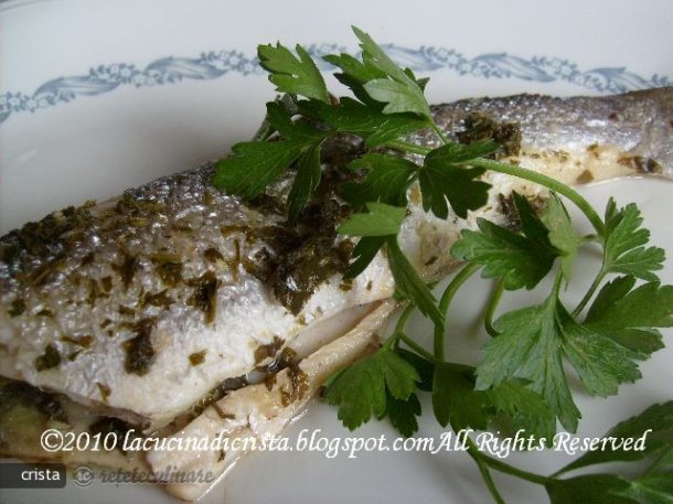 Lup de Mare la Cuptor cu Lamaie | Mancaruri cu peste | Reteteculinare.RO