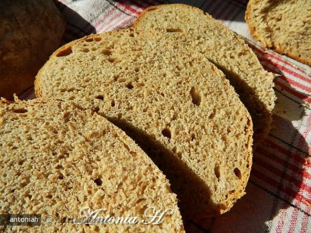 Paine cu Faina Integrala de Grau | Produse de panificatie si patiserie ...