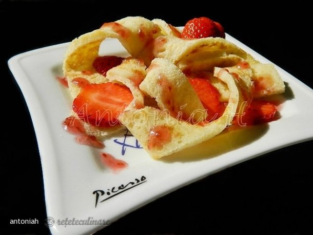 Tarta cu Clatite Marocane si Fructe | Dulciuri | Reteteculinare.RO