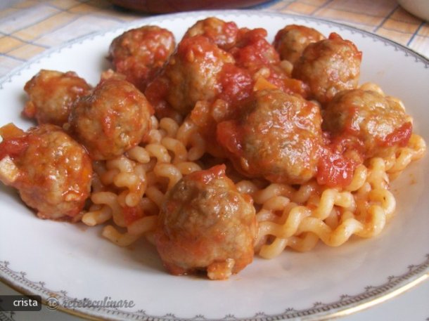 Paste cu Chiftelute - Doamna si Vagabondul | Paste | Reteteculinare.RO