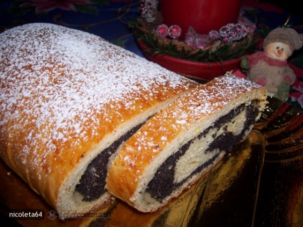 Makowiec (Strudel cu Mac) | Dulciuri | Reteteculinare.RO