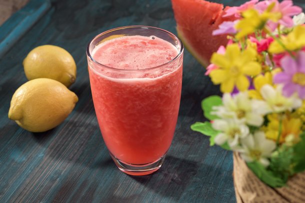 Cocktail cu Pepene Rosu | Bauturi | Reteteculinare.RO