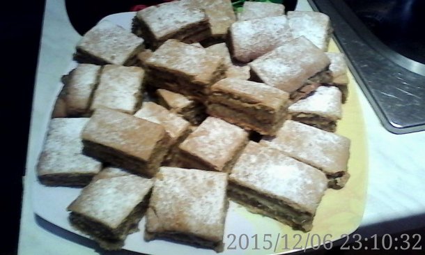 Prajitura cu crema de nuca | Dulciuri | Reteteculinare.RO