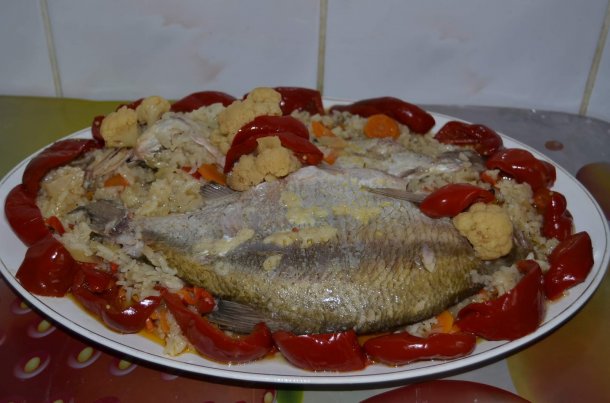 Platica pe pat de orez la Crock Pot | Mancaruri cu peste ...