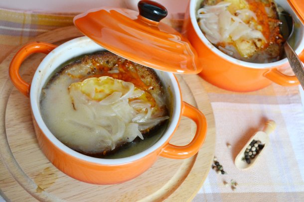 Supa de ceapa | Borsuri, supe, ciorbe | Reteteculinare.RO